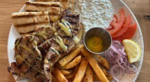 Thymári – An Authentic Greek Taverna